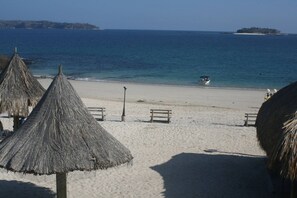 Apartamento, 3 quartos, varanda | Praia