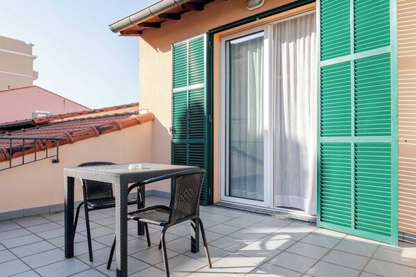 Hotel 3 Comfort And Serenity Heart Of Ventimiglia - Vintimille