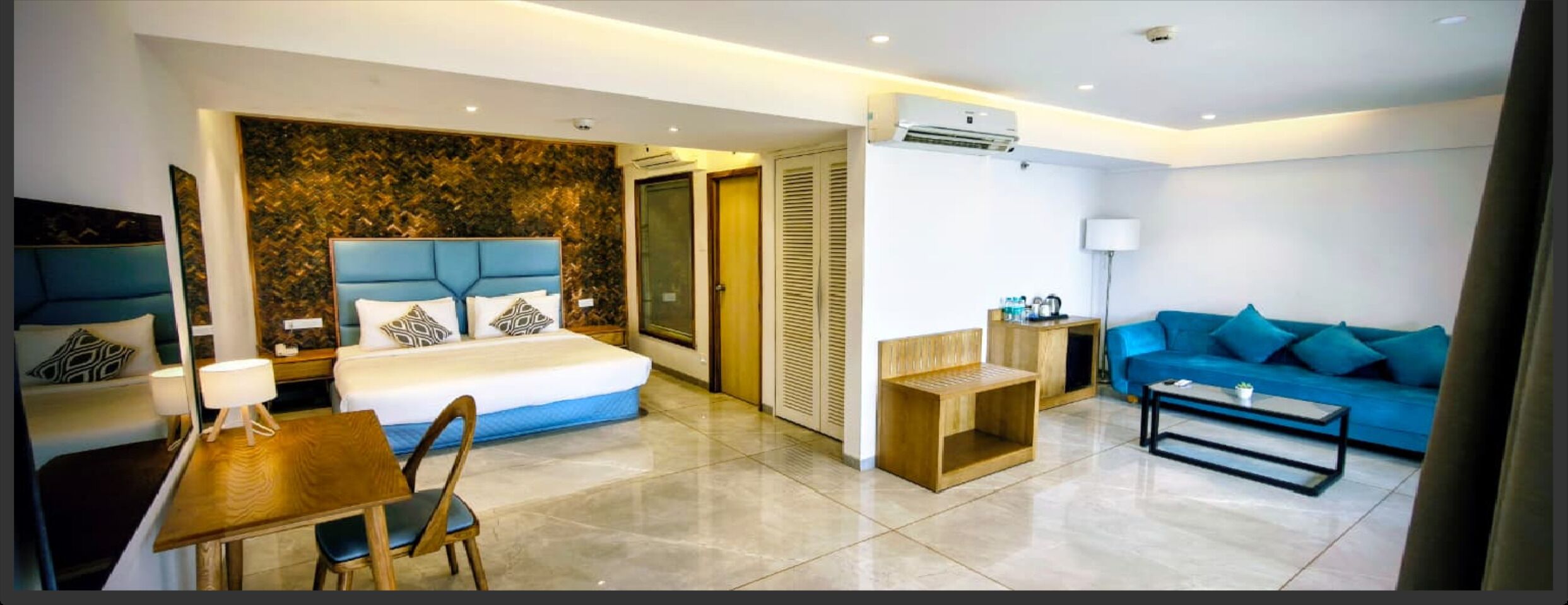 Quarto Duplo Deluxe, vista para o mar | Roupa de alta qualidade, edredões de penas, camas de colchão pillowtop 