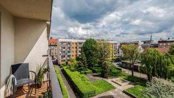 Apartamento superior, vista para a cidade | Vista da sacada