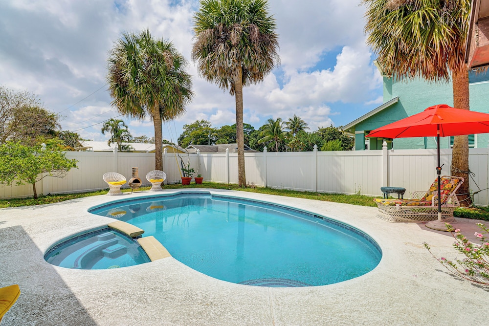 1 Mi To Dtwn Stuart: Bright Home W/ Pool & Spa! - Stuart, FL
