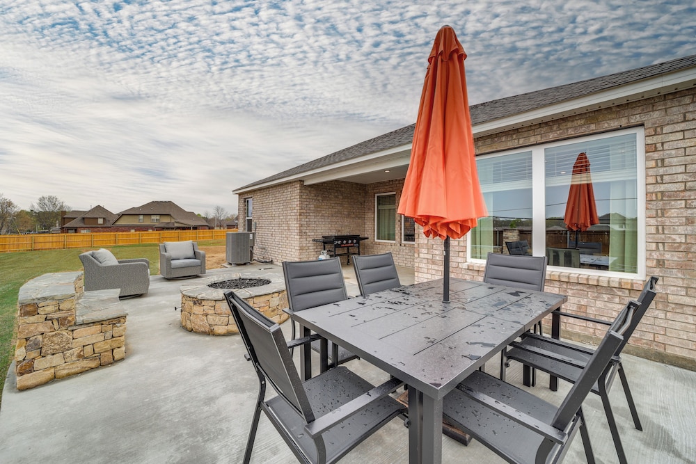 14 Mi To Tulsa: Home W/ Patio In Broken Arrow - Broken Arrow, OK