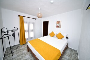 Penthouse Familiar, varanda, vista para o jardim | 2 quartos, ferro/tábua de engomar, Wi-fi grátis