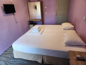 Quarto casal ou duplo, sacada | Wi-Fi de cortesia