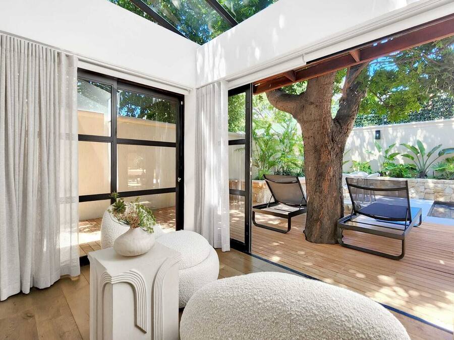 Quarto de Luxo, vista para a piscina | Quartos insonorizados, Wi-fi grátis