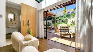 Quarto de Luxo, vista para a piscina | Quartos insonorizados, Wi-fi grátis