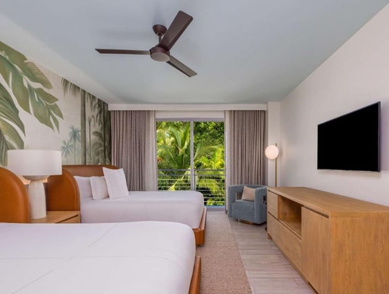 Relaxed Retreat | Room With Balcony! Pool, Onsite Dining & Bar, Pets Allowed! - Nassau