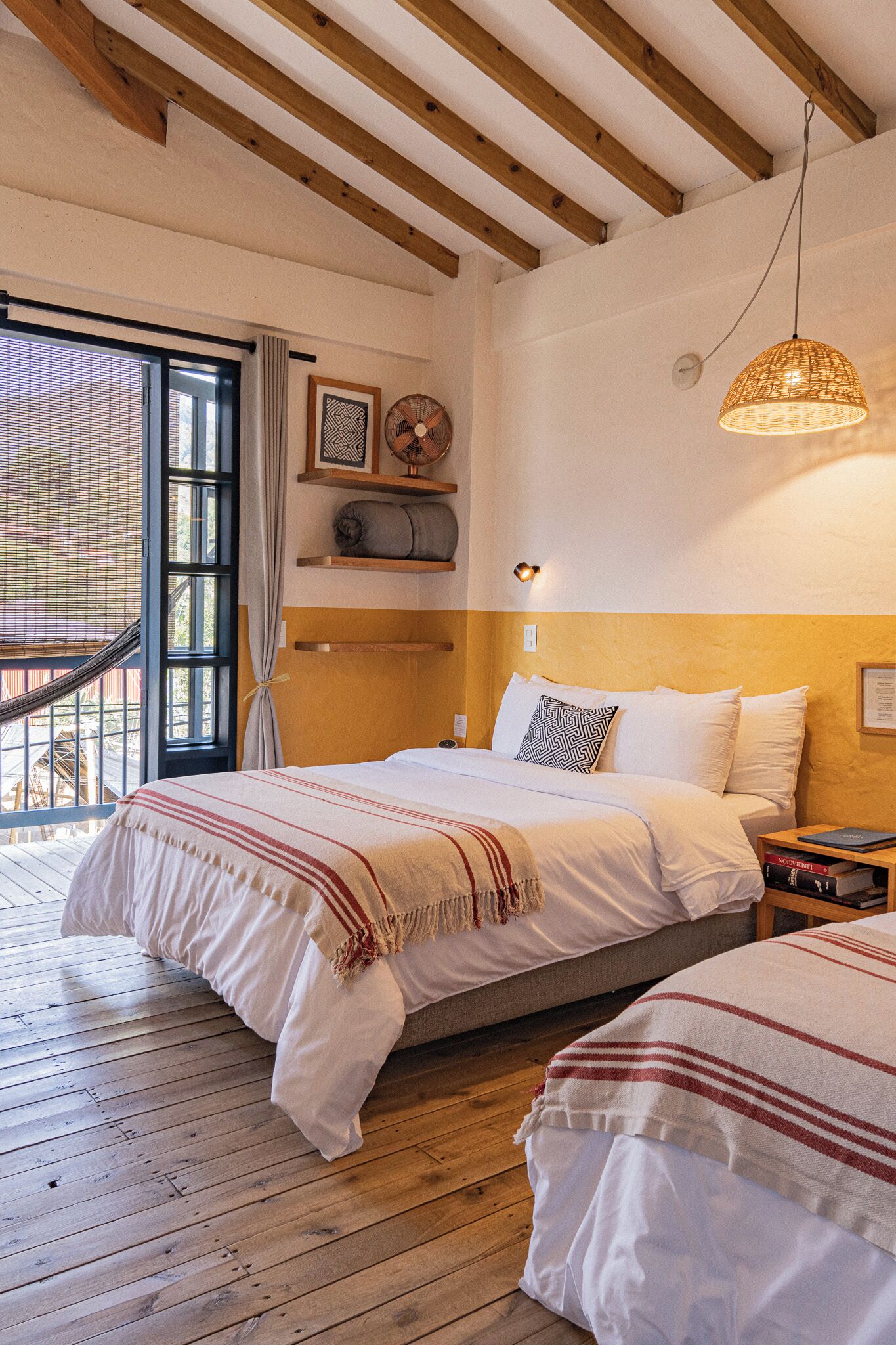 Quarto Quádruplo Familiar, varanda | Roupa hipoalergénica, Wi-fi grátis, roupa de cama fornecida 