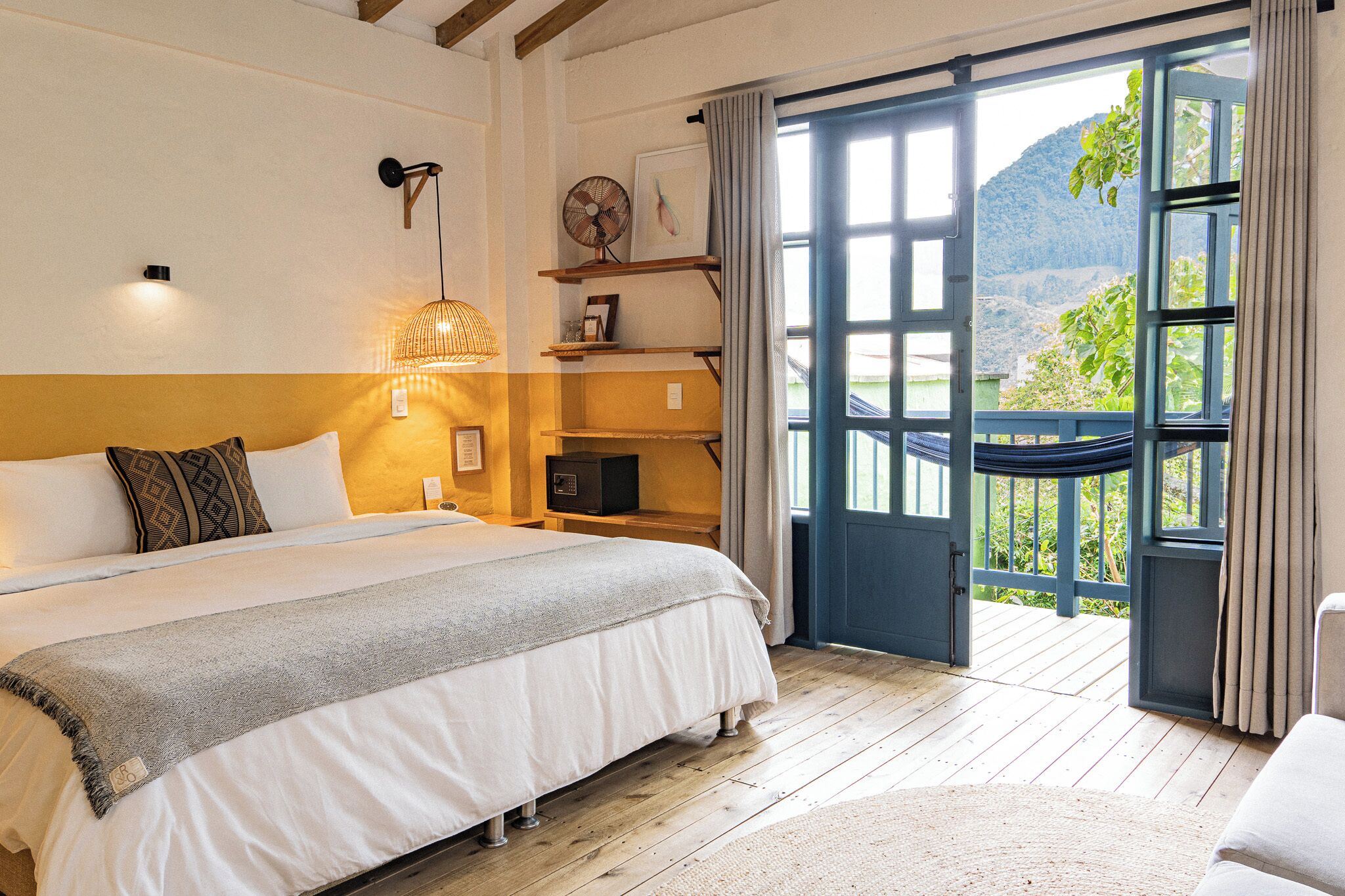 Suite Standard, varanda | Roupa hipoalergénica, Wi-fi grátis, roupa de cama fornecida 