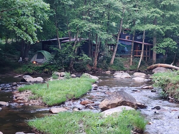 Black Bear Resort - Wilbur Lake, TN