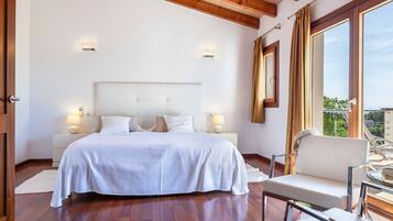 Villa, acessível | 4 quartos, internet de alta velocidade