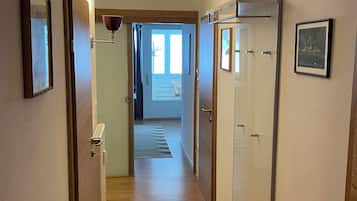 Condo clássico, 2 quartos, cozinha, vista para a montanha | 1 quarto, roupas de cama antialérgicas, cortinas blackout