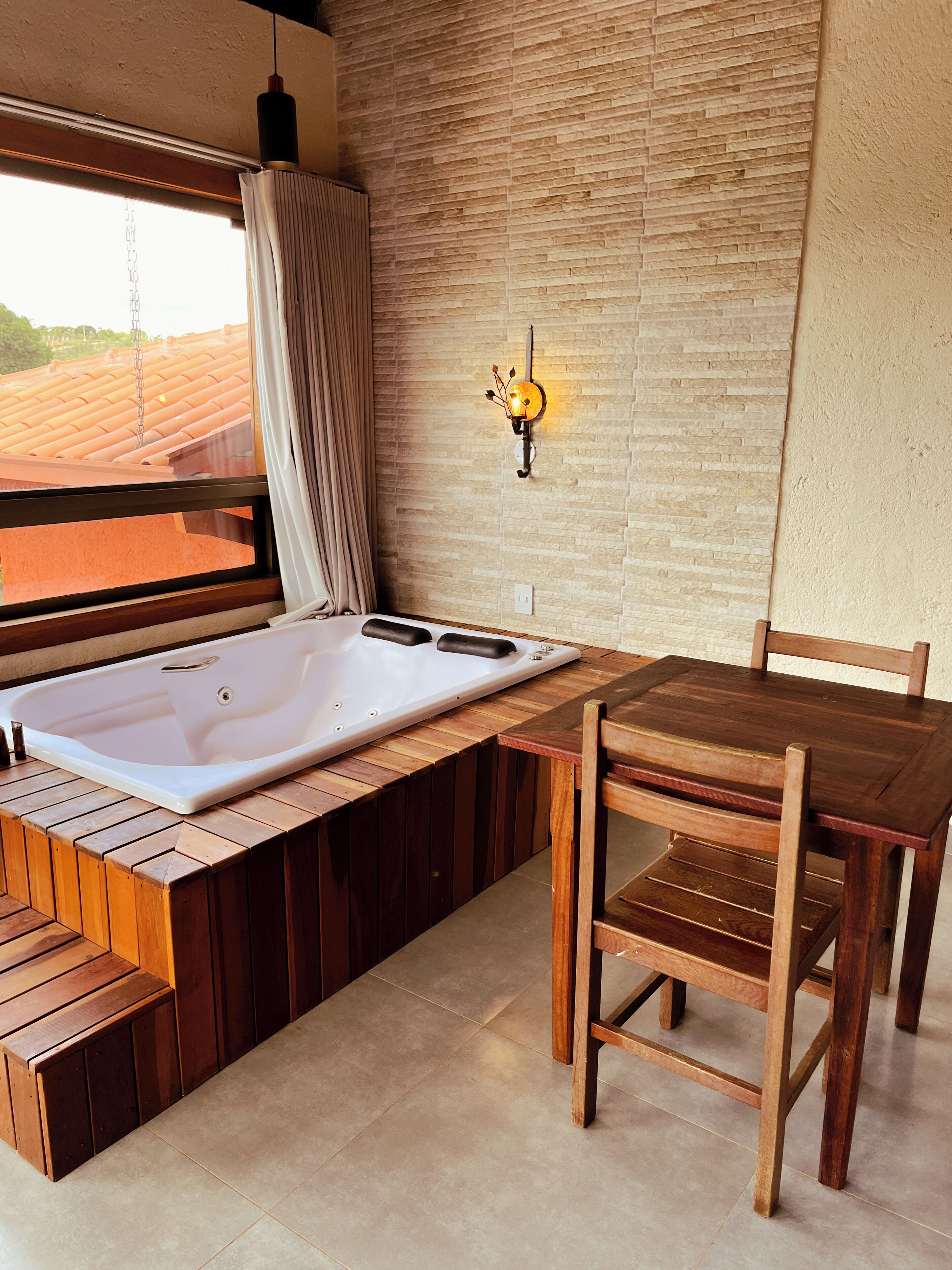 Quarto Duplo Romântico, banheira de hidromassagem | Minibar, Wi-fi grátis, roupa de cama fornecida 