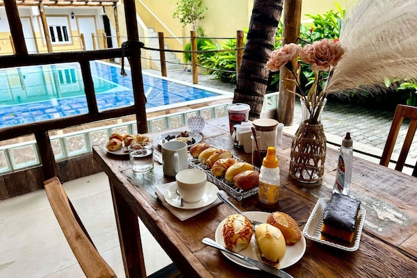 Café da manhã continental grátis todos os dias