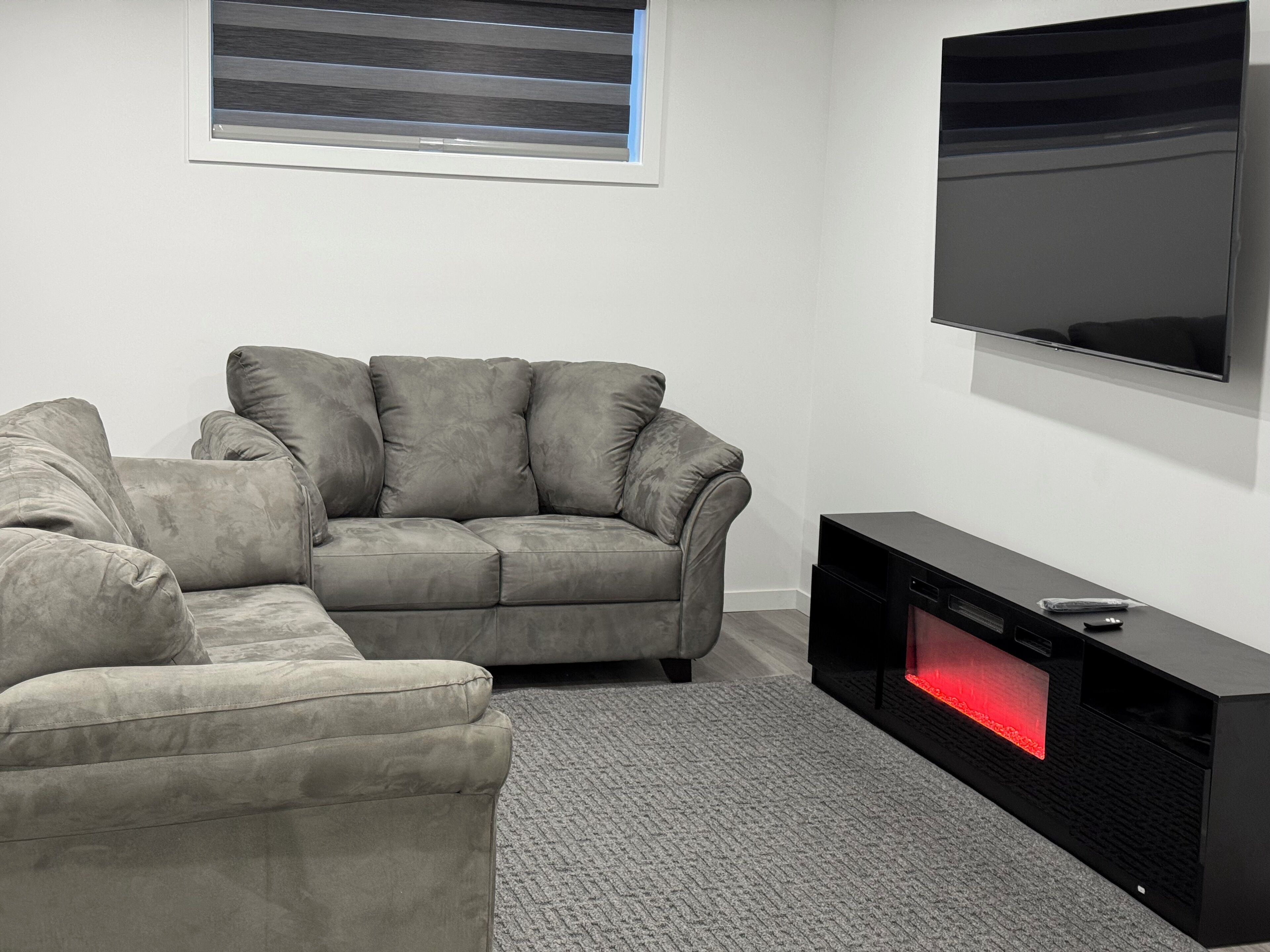 Comfy Cozy One Bedroom Suite - Alberta