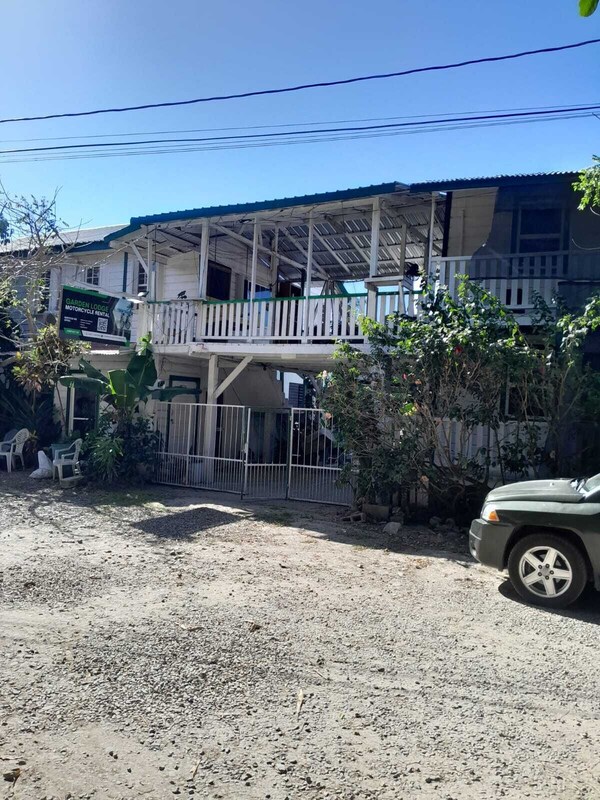 Garden Lodge Hotel - Placencia