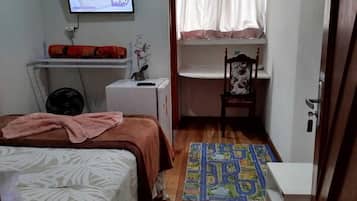 Suíte básica | Ferros/tábuas de passar roupa, Wi-Fi de cortesia