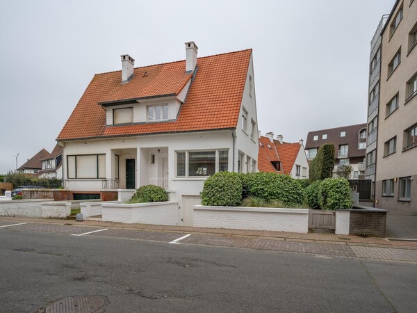 Villa In Knokke Near Alberstrand Beach - Brugge