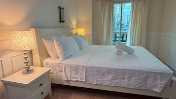 Quarto, 1 cama king-size | Secretária