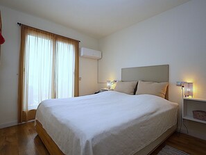 Apartamento Nis, 40m de la playa, terraza, aire acondicionado, wifi ...