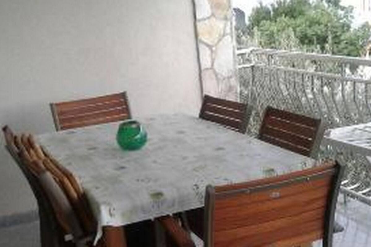 Apartamento família, vista para o pátio | Terraço/pátio
