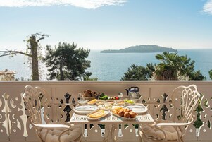 Pequeno-almoço inspirado na cozinha local diário incluído 