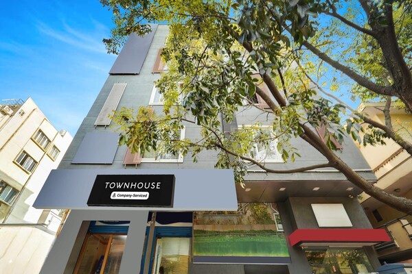 Modern Spacious Room Near Madiwala Lake Btm Layout - Bangalore