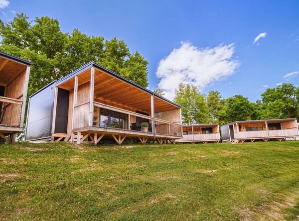 Lakeside Luxury Retreat Mobile Homes With Thermal Riviera Tickets - Brežice