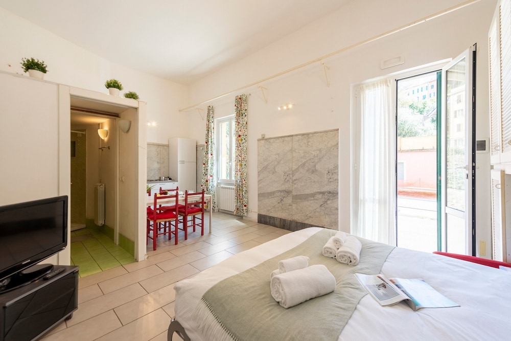 Apartment Vernazzola In Genova - Gênes