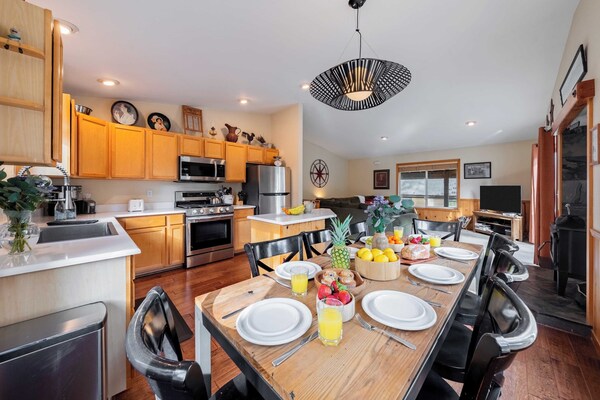 Stylish Truckee Retreat Deck, Near Lake & Skiing Moraine By Avantstay - Lake Tahoe