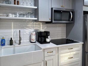 Suite, 2 quartos, cozinha | Cozinha privada