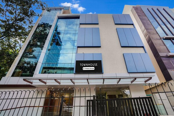 Elite Stays Near Prestige Shanti Niketan - Bangalore