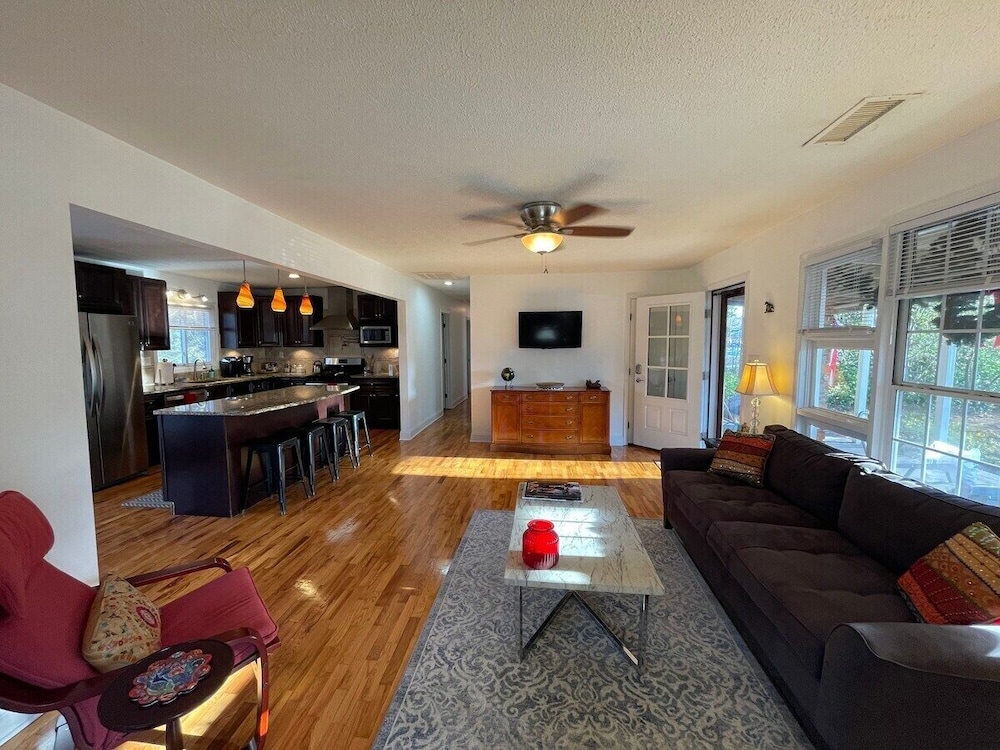 Travel Often House - Acworth, GA