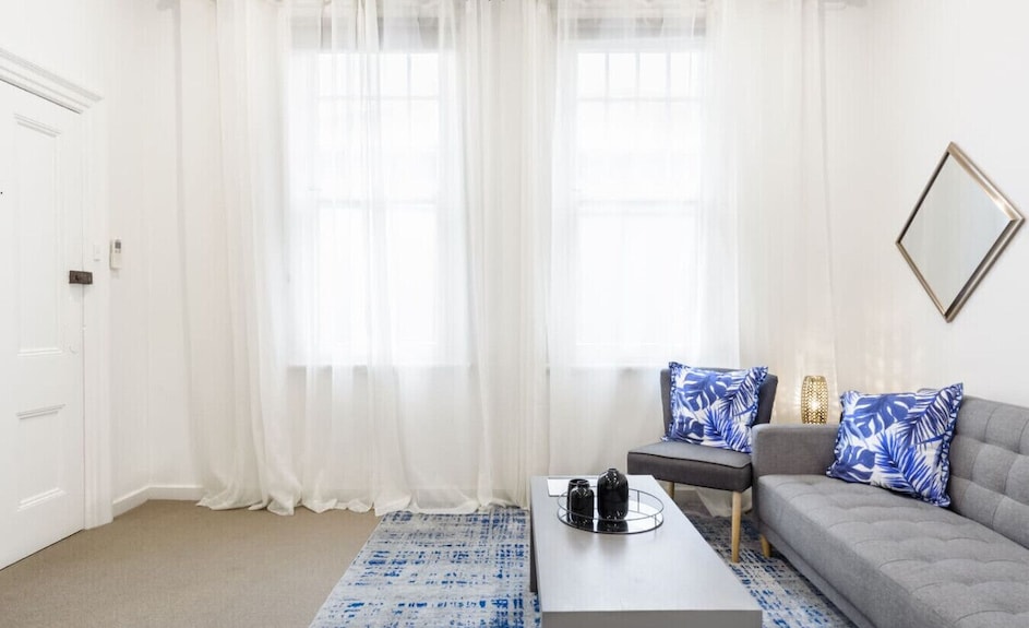 Huge Designer Studio Next To Lovely Park - ゴードン