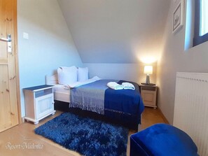 Casa | 4 quartos, com mobília individualizada, ferro/tábua de engomar