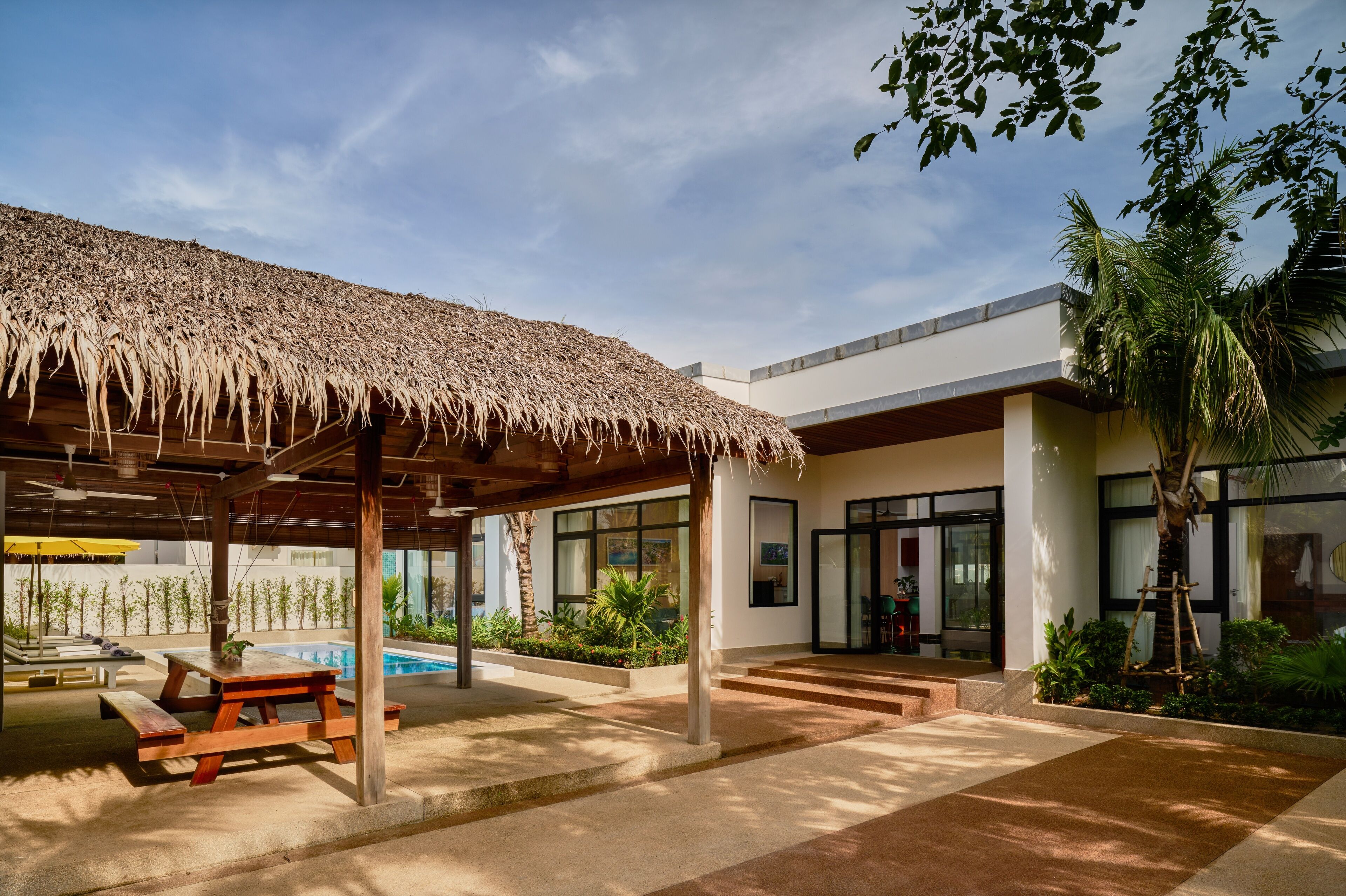 Presidential Suite Jasmine 4 Bedrooms Villa Garden View | Roupas de cama premium, frigobar, cofres nos quartos, escrivaninha