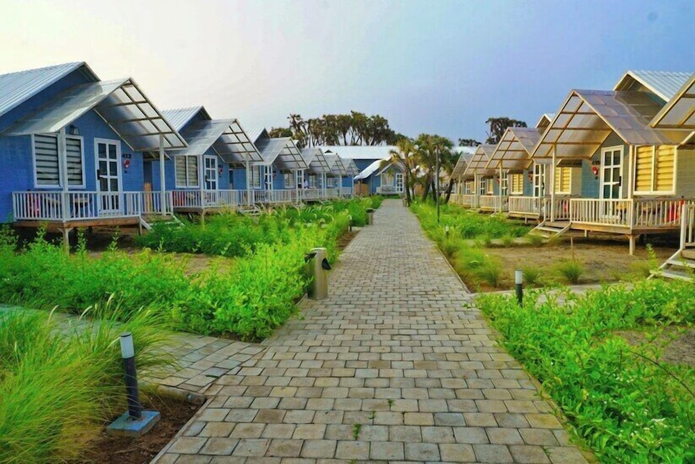 Praveg Beach Resort Nagoa Beach Diu - Daman