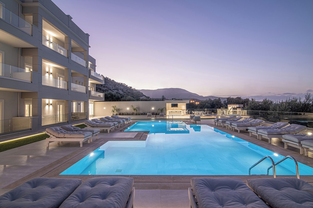 Filia Luxury Suites - Greece