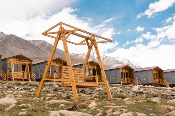 Falcon's Cottages - Pangong Tso