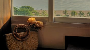 Quarto casal premier, sacada, vista para o mar | Roupas de cama premium, frigobar, cofres nos quartos