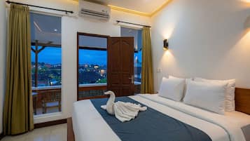 Quarto Duplo Deluxe, varanda | Vista para a cidade