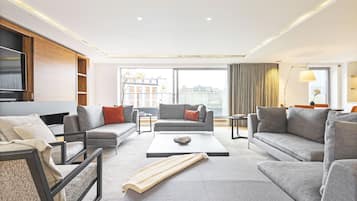 Penthouse, varanda, Vista para a cidade | Sala de estar