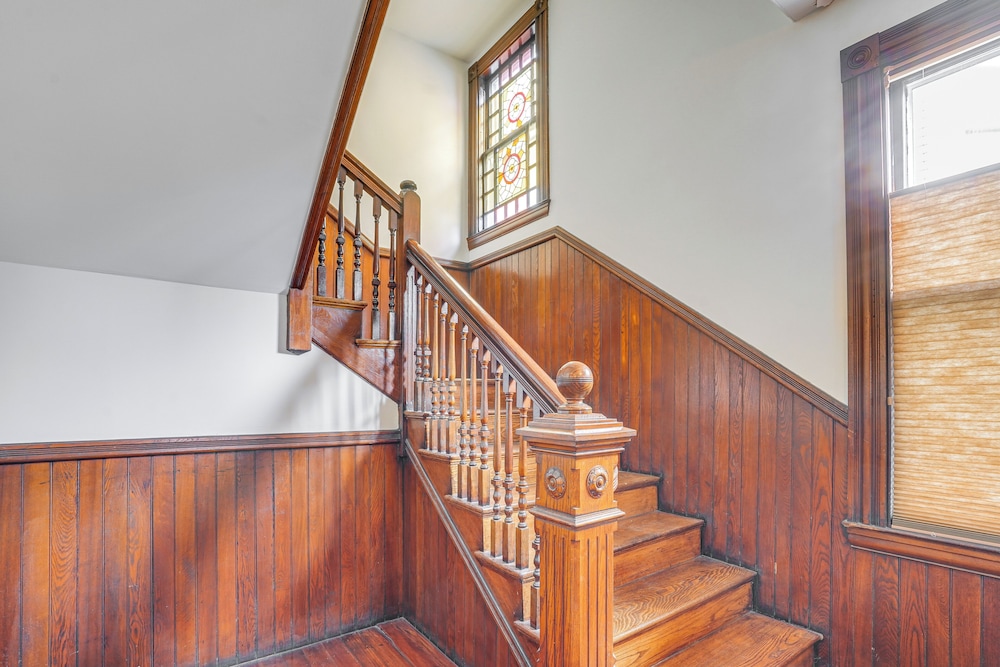 Walk To Harvard Square: Apartment In Cambridge - Cambridge, MA