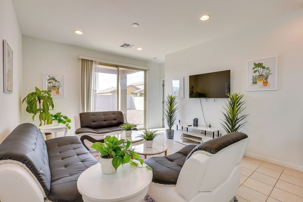 10 Mi To Dtwn Phoenix: Chic Family Home - Phoenix, AZ