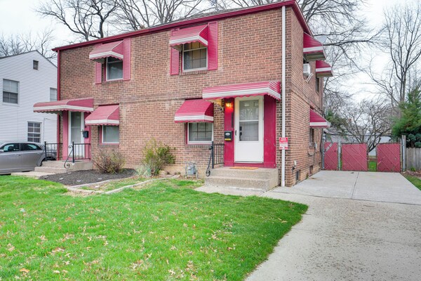 2 Mi To Lake Erie: Home W/ Yard In Euclid! - Ohio
