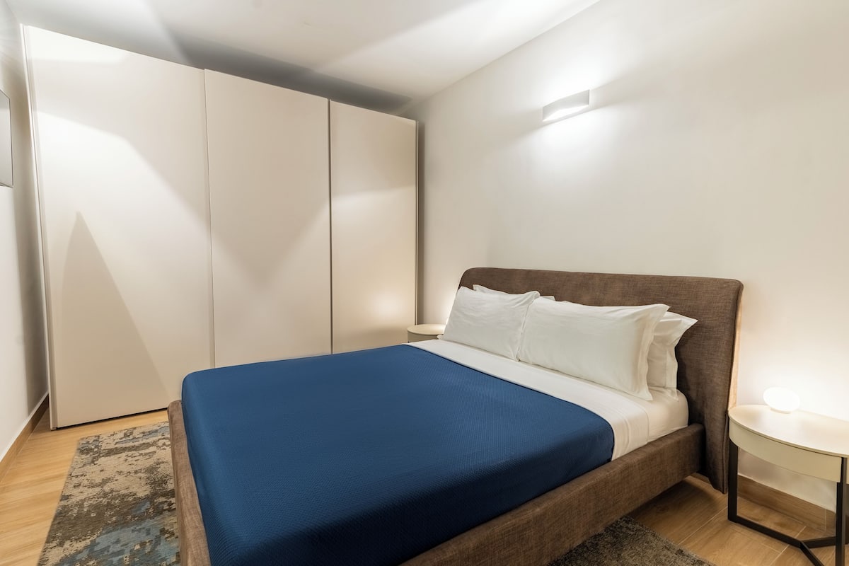 Apartamento Empresarial, varanda | Roupa de alta qualidade, edredões de penas