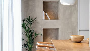 Apartamento Familiar, varanda, Vista para a cidade | Refeições no quarto