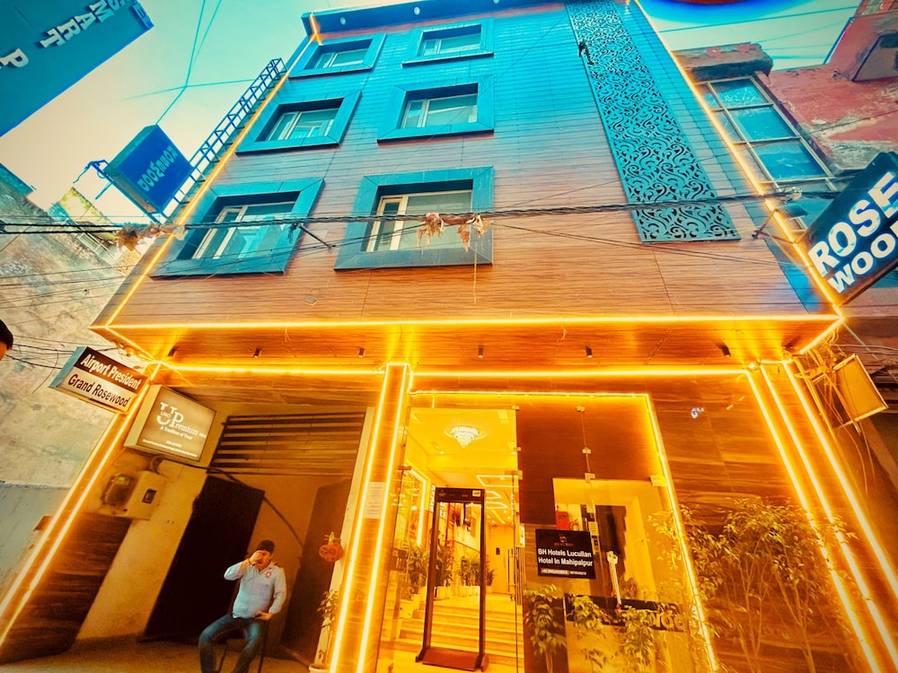 Bh Hotels Lucullan I Hotel In Mahipalpur - Neu Delhi