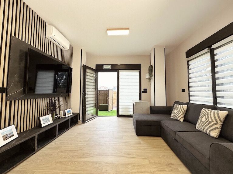 Flower Deluxe Bajo Con Jardín-6083 - Noja