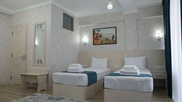 Quarto casal ou duplo superior | Escrivaninha, espaço de trabalho para notebook, quartos à prova de som